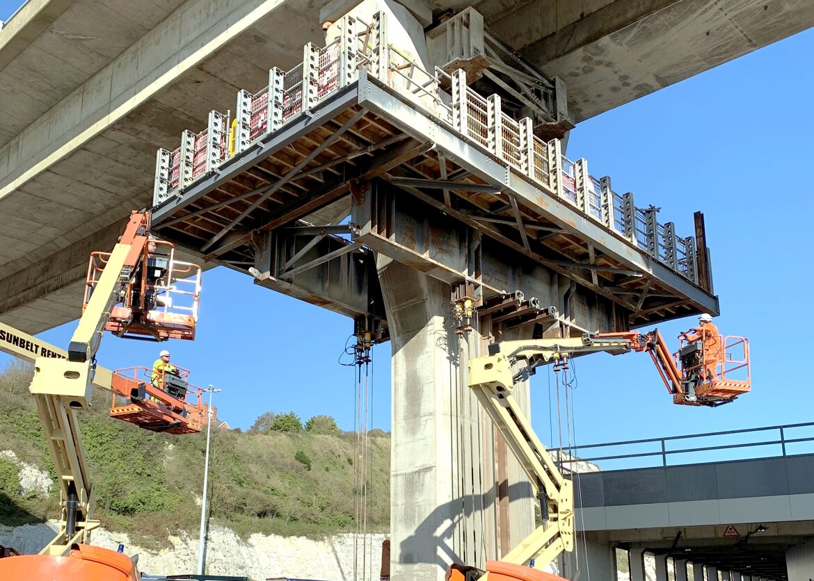 NEC4: Engineering and Construction Contract Option E | Products | NEC ...